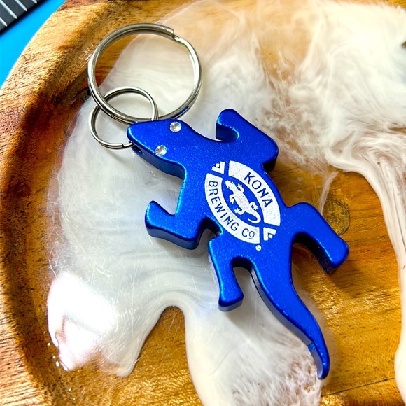 Vintage | Accessories | 200 Y2k Kona Brewing Co Lizard Keychain | Poshmark